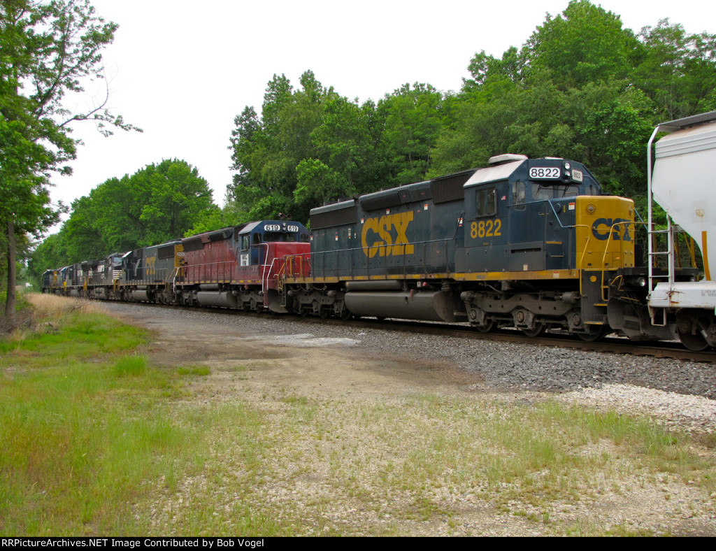 CSX 8822 and MEC 619